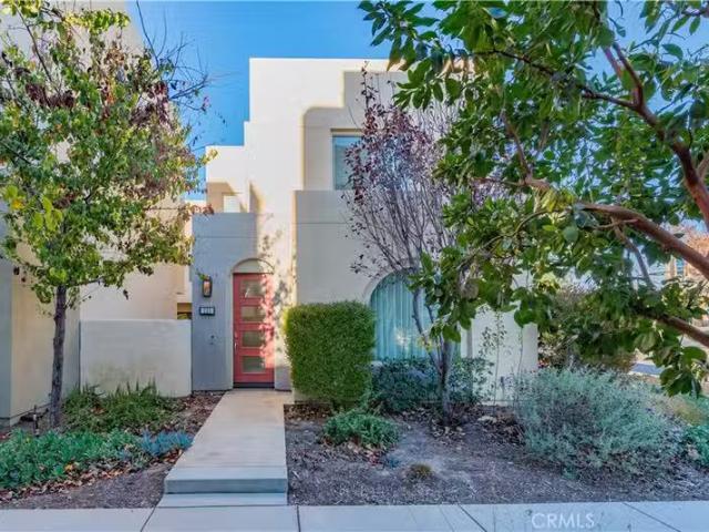 235 Carmine, Irvine, CA 92618 MLS #OC25039017