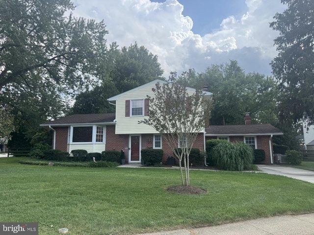 235 Chantrey Rd, Lutherville Timonium, MD 21093