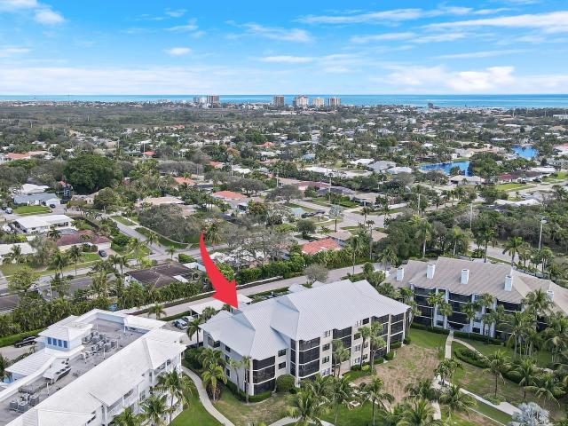 235 Bay Colony Dr N, Juno Beach, FL 33408 | MLS #R11167