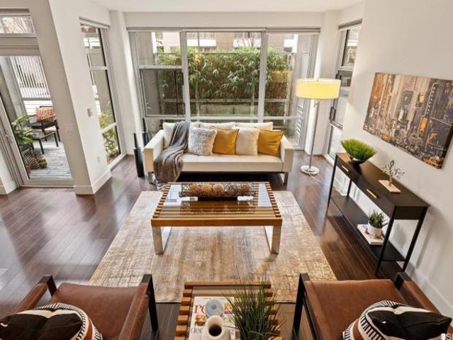 235 Berry St #114, San Francisco, CA 94105