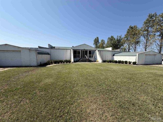 235 Burlington St, Atmore, AL 36502