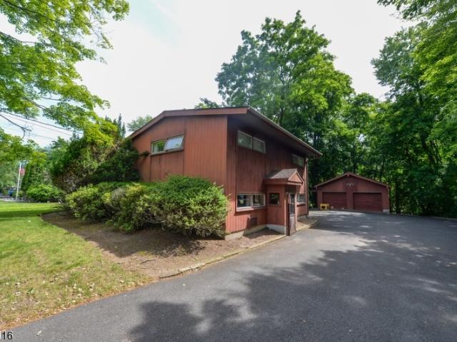 235 Godwin Ave