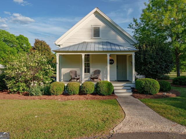 235 Glades Road
