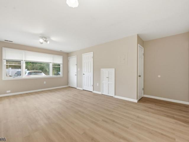 235 Dakota St # 5