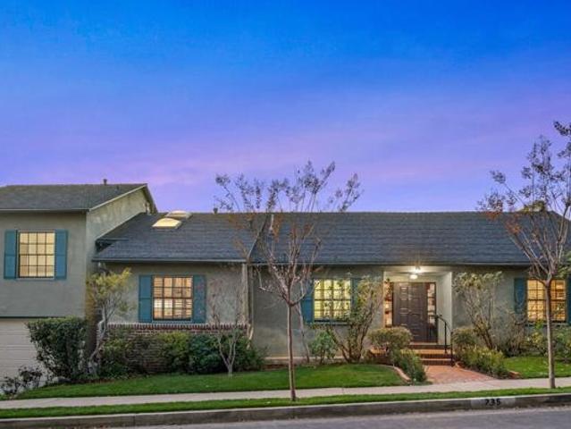 235 Denslow Ave, Los Angeles, CA 90049