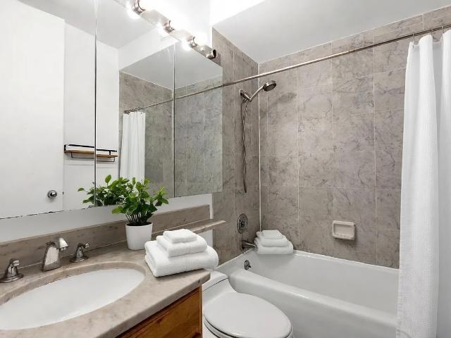 235 E 40th Street 7C