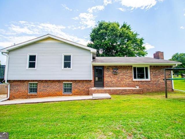 235 E Knight Dr, Carrollton, GA 30116