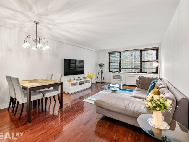 235 East 57th Street, New York, NY