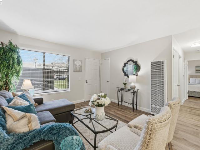 235 Famoso Plaza, Union City, CA 94587 | MLS #41123 | Compass