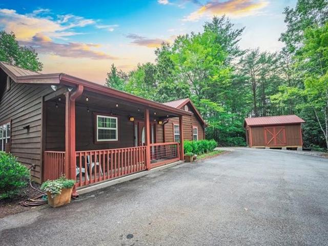 235 Field Dr, Sautee Nacoochee, GA 30571