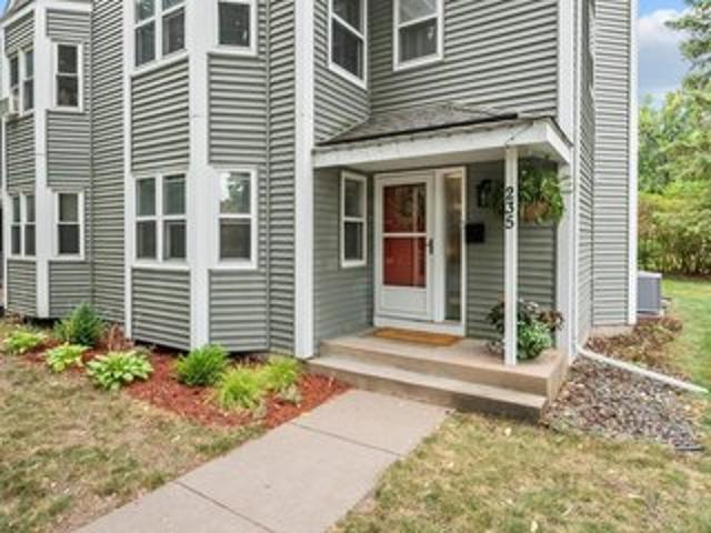 235 Kent St, Saint Paul, MN 55102
