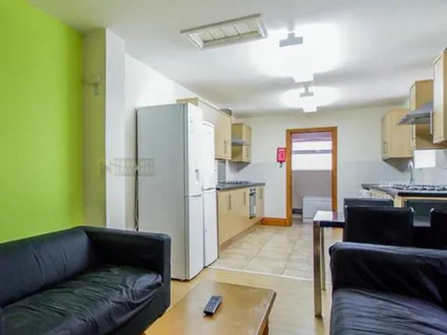 235 Hubert Road, Stirchley, B29 6ES, United Kingdom | 6 bed townhouse for rent #111368301 | Rentberry