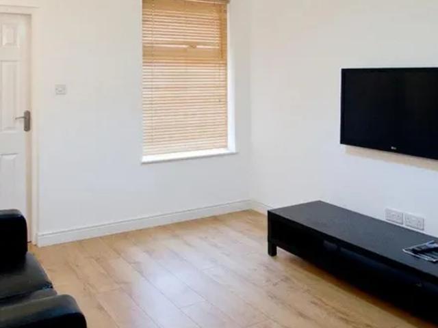 235 Hubert Road, Stirchley, B29 6ES, United Kingdom | Room for rent #113250488 | Rentberry