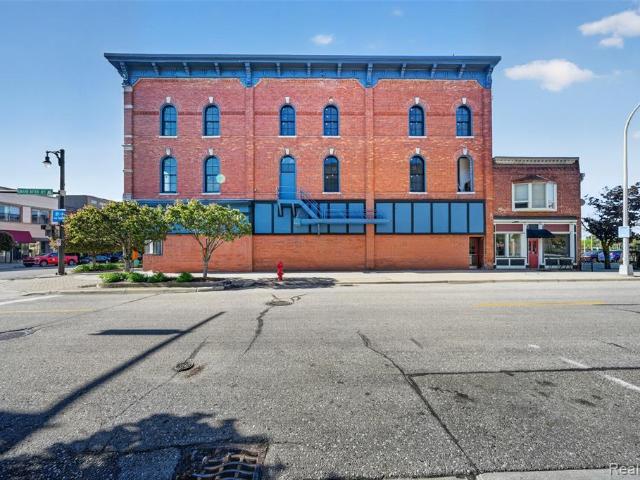 235 Huron Avenue