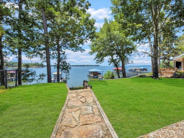 235 Island Dr, Livingston, TX 77351 | MLS #78131