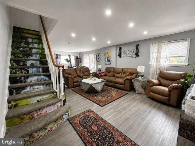 235 Laurel Road
