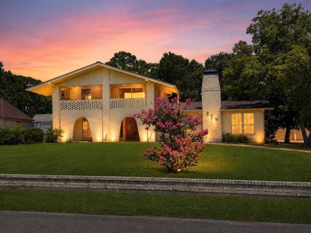 235 Lakeview Harbor