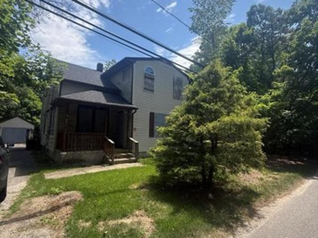 235 Mount Vernon Ave, Medford, NY 11763