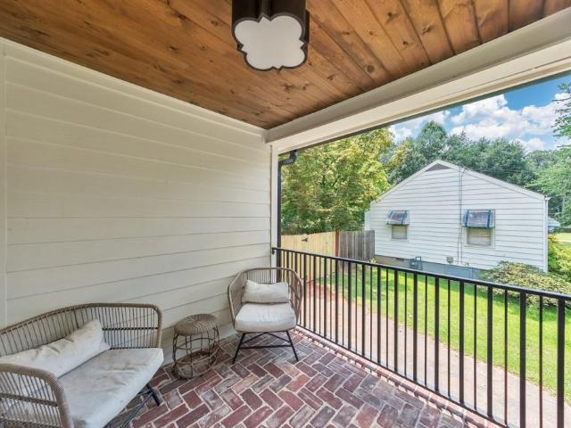 235 Mathews Circle SE