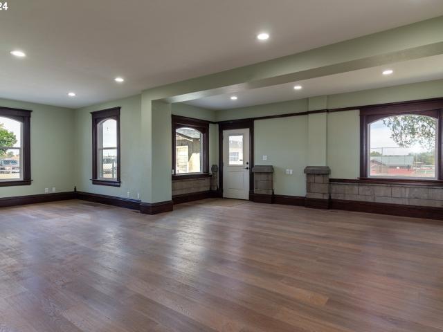 235 NE 3RD ST