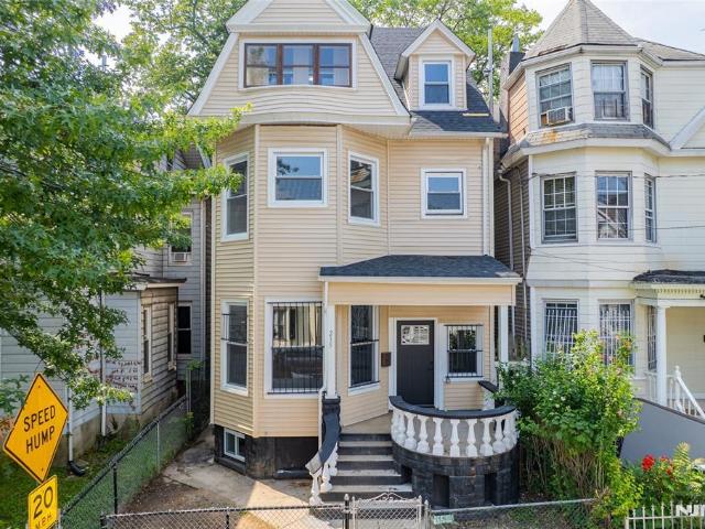235 S 7th
