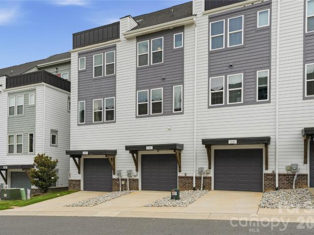 235 S Bruns Avenue