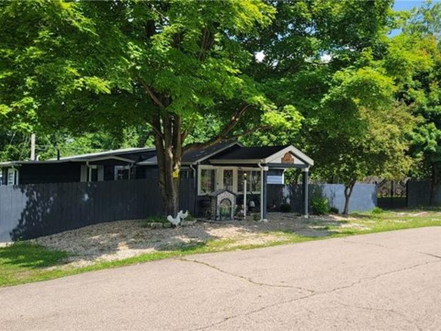 235 S Lansdowne Ave, Jefferson Township, OH 45417
