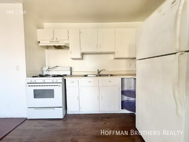 235 S Mariposa Ave Los Angeles, CA 90004