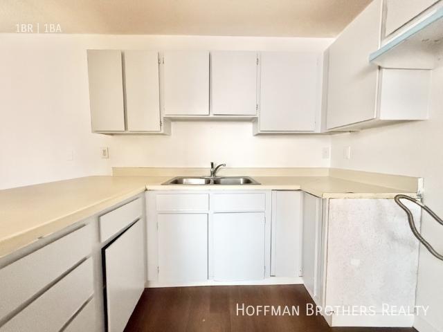 235 S Mariposa Ave Los Angeles, CA 90004