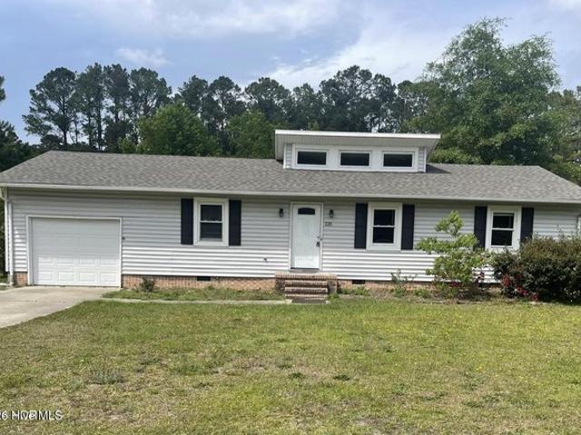 235 Sand Ridge Rd, Hubert, NC 28539