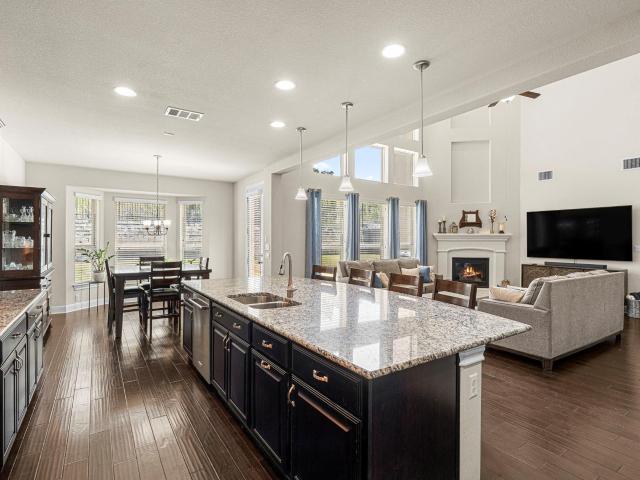 235 Senna Dr