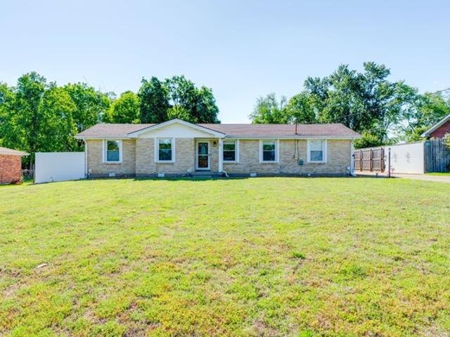235 Sterling Rd, Hendersonville, TN 37075