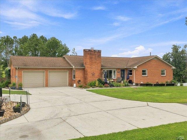 235 Stinson Dr, Bulls Gap, TN 37711