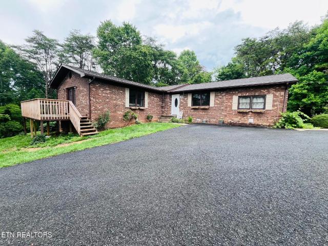 235 Parliament Rd