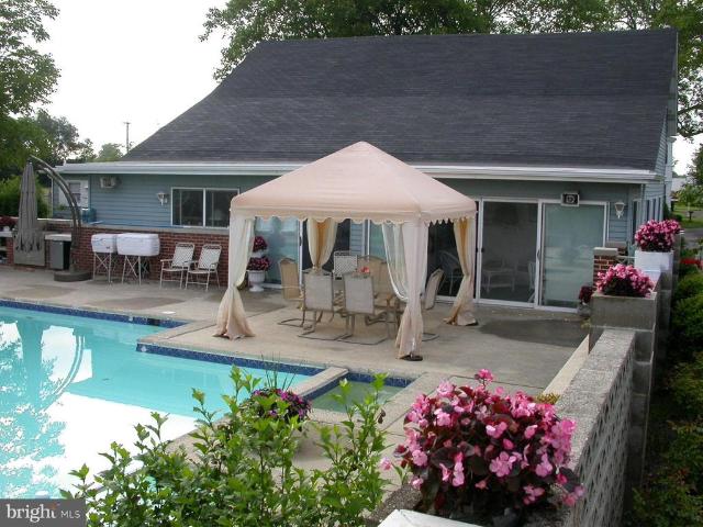 235 Pine Rd
