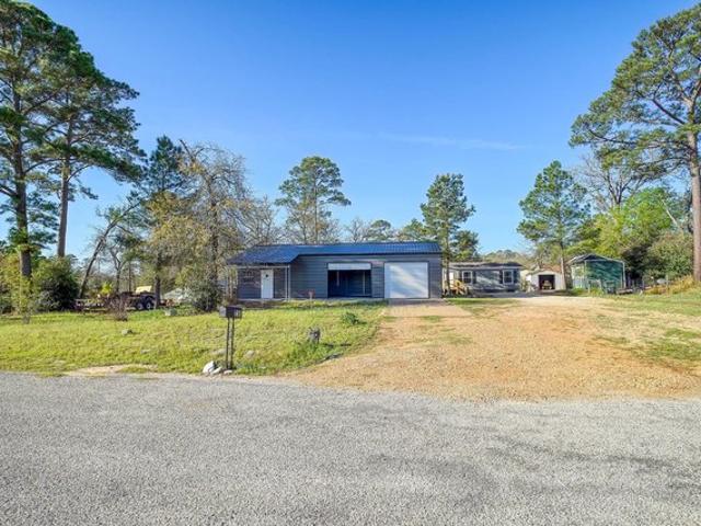 235 Pinehill Dr, Bastrop, TX 78602