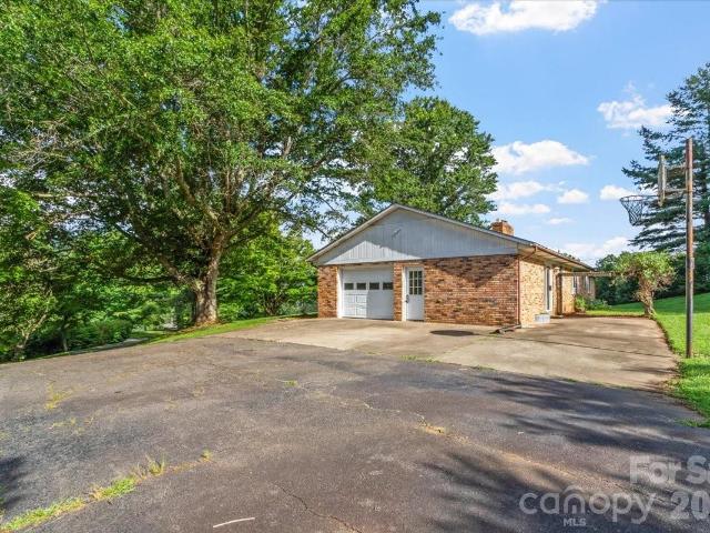 235 Rolling Ridge Loop