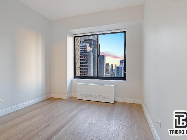 235 W 48th Street 10