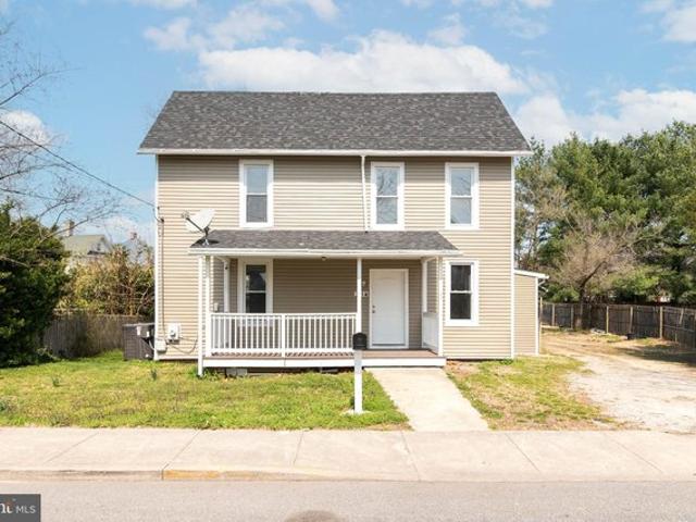 235 W 10th St, Laurel, DE 19956