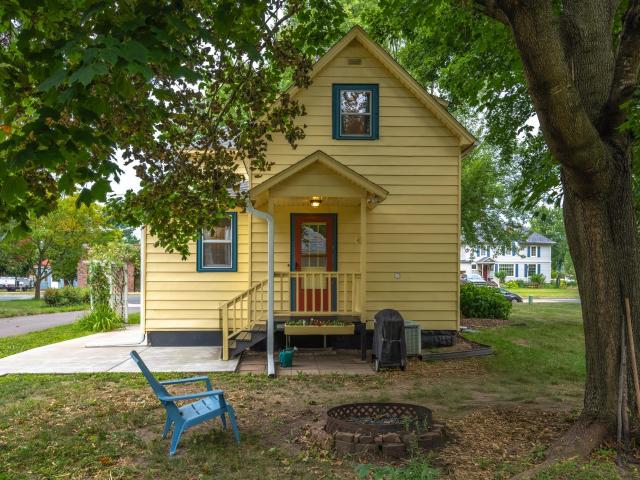 235 W 3rd Street