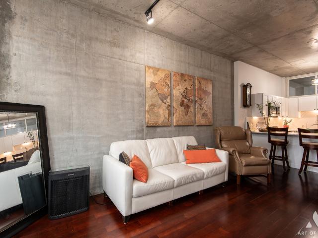 235 W Van Buren Street # 2216