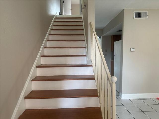 235 W Esplanade Avenue