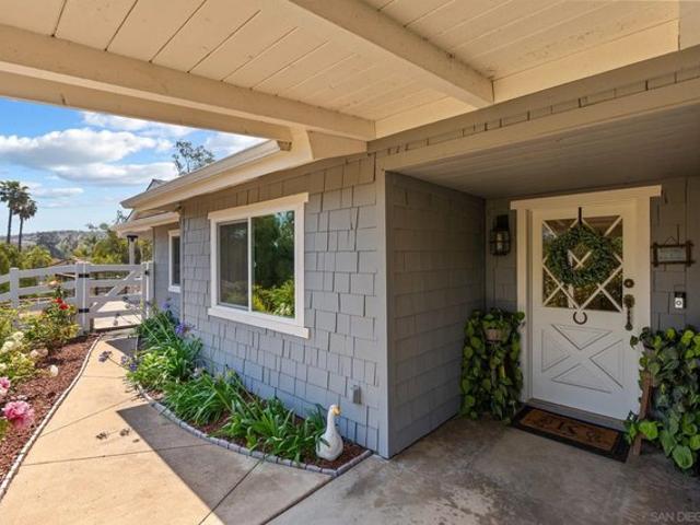 235 Walnut Hills Dr, San Marcos, CA 92078