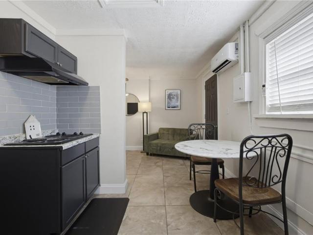 235 Walnut Street NW F