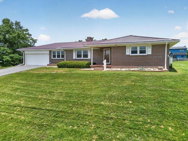 235 Windmere Ln, Marion, VA 24354