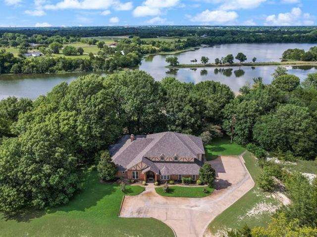 235 Taylor Rd, Waxahachie, TX 75165