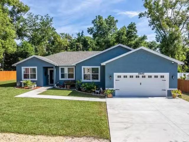 23643 Central Ave, Sorrento, FL 32776 MLS O6213320