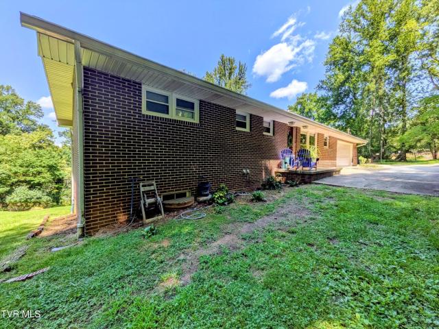 2364 Mountain Drive