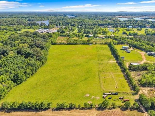 2364 Alabama River Pkwy, Millbrook, AL 36054