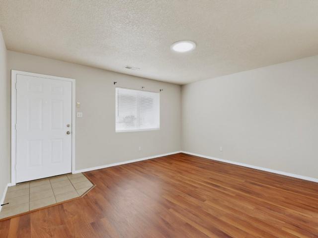 2364 Cortina Loop SE